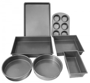 Chicago Metallic 7 Piece Bakeware Set | Betty's Bakeware